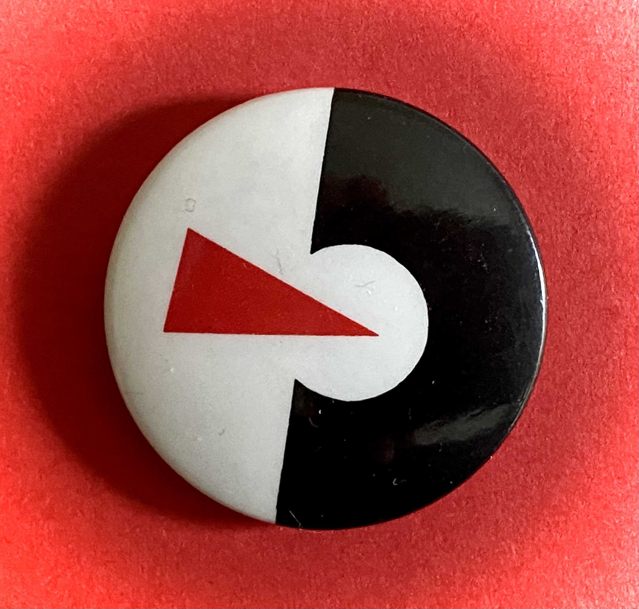 Red Wedge badges: from Constructivism to Neil Kinnock and the Style ...